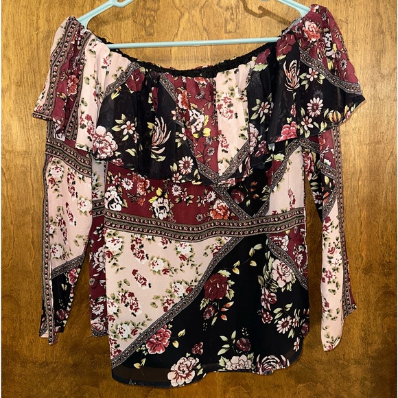 cliche | Tops | 3x25 Cliche Flowered Shoulder Less Blouse | Poshmark
